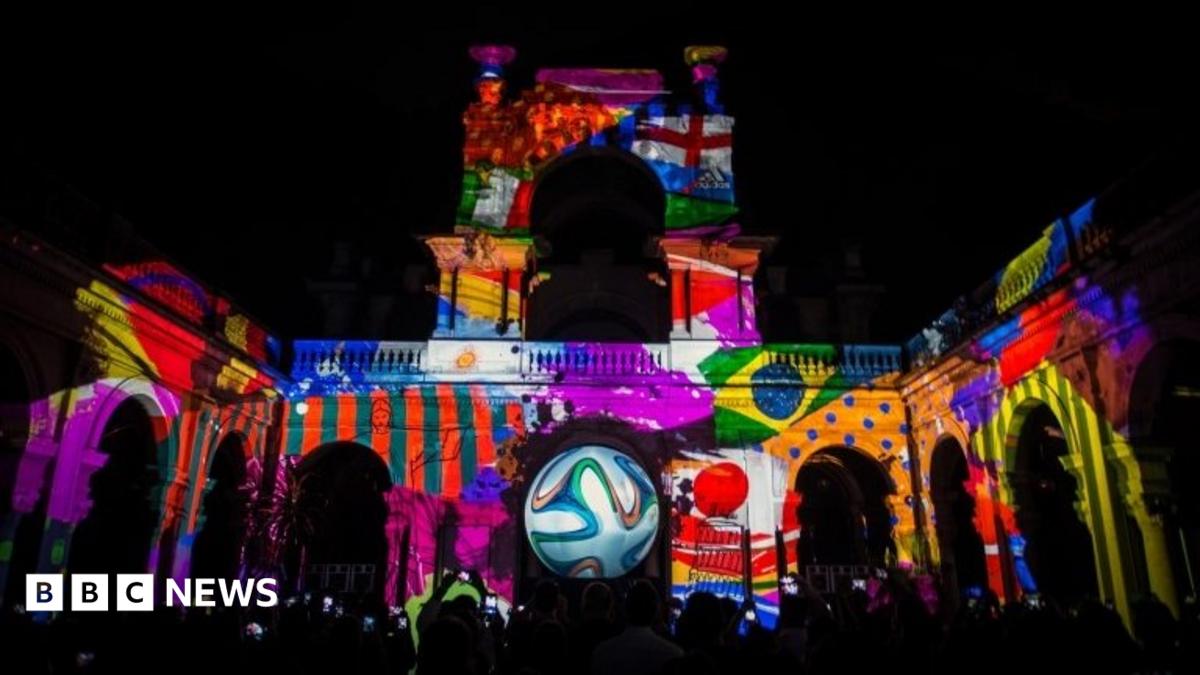 Day in pictures: 4 December 2013 - BBC News