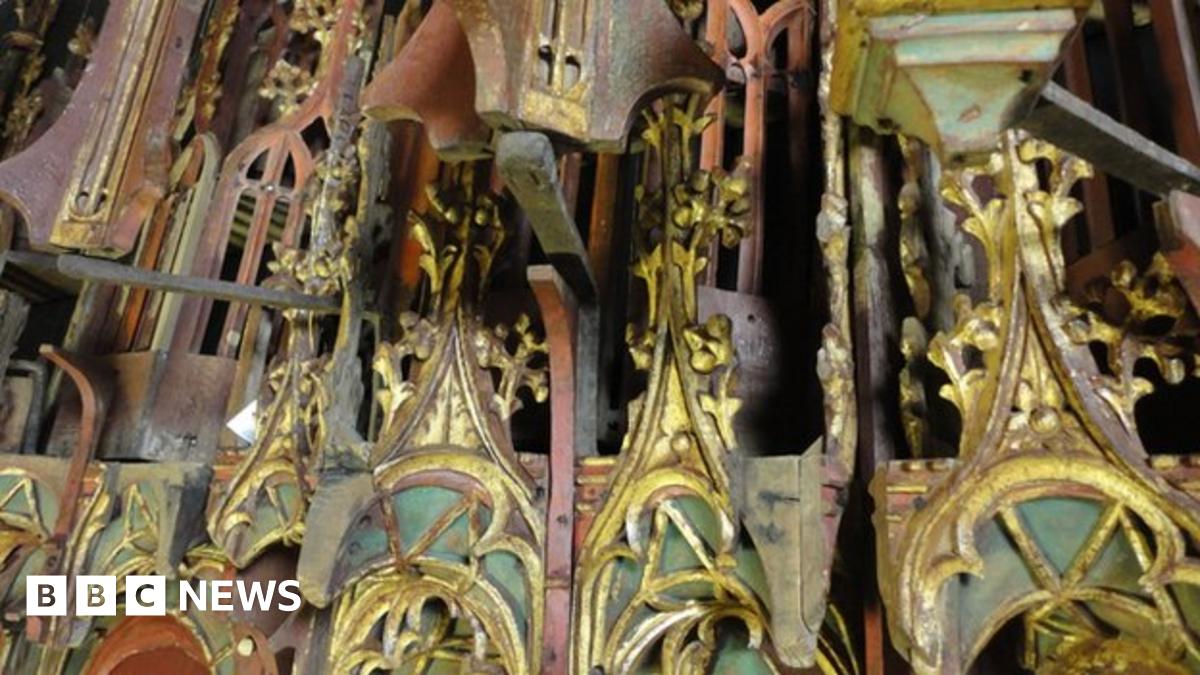 15th Century altar screen at Llancarfan church restored - BBC News