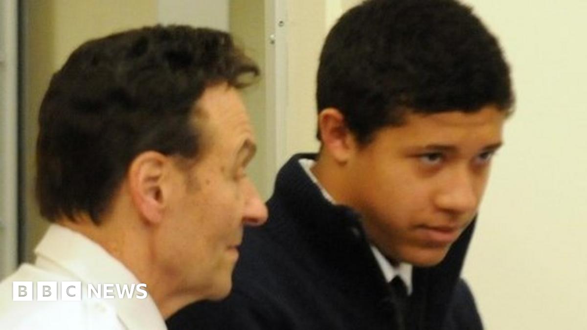 Danvers High murder: Philip Chism pleads not guilty - BBC News