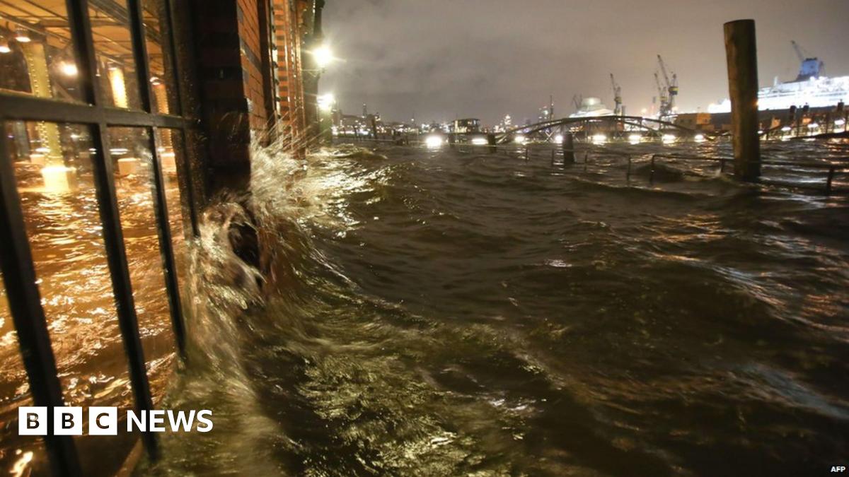In pictures: European storms - BBC News
