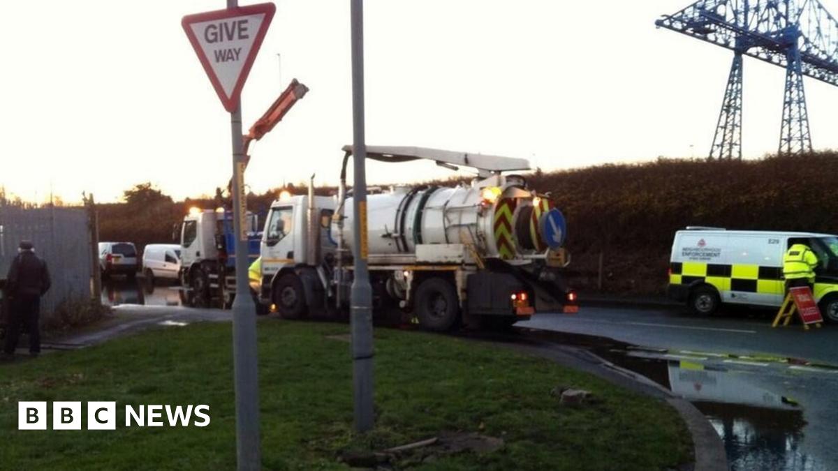 Severe weather clean-up starts on Teesside - BBC News