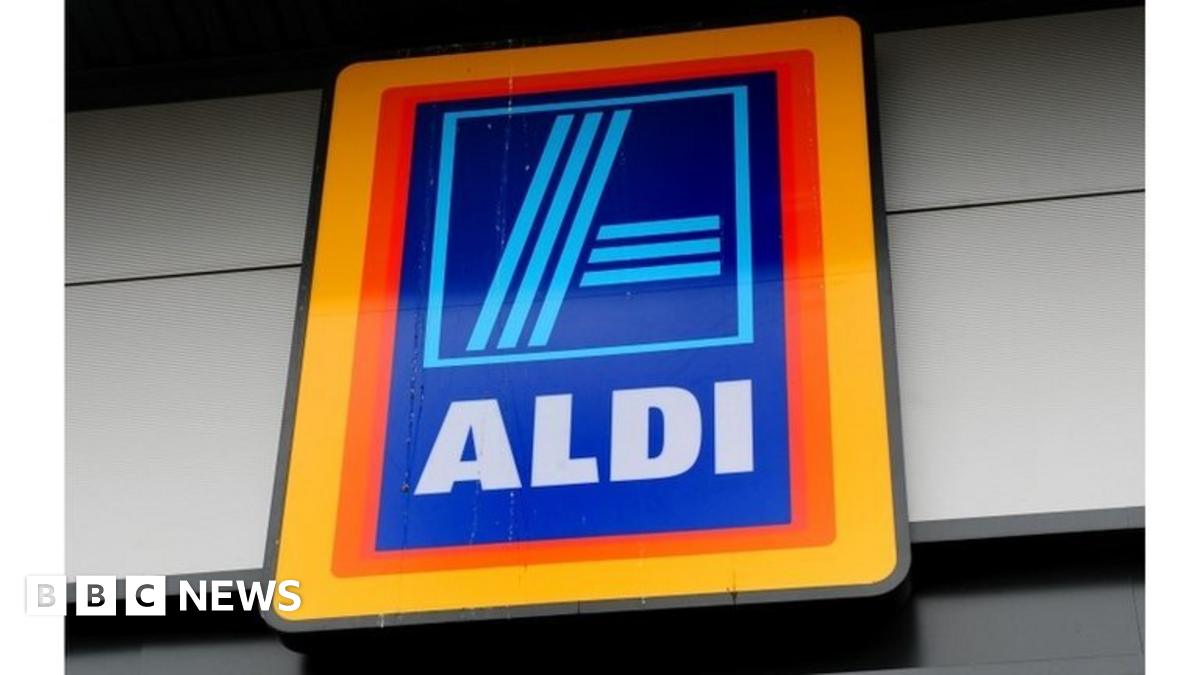 Aldi 'low-cost' tablet sells out - BBC News