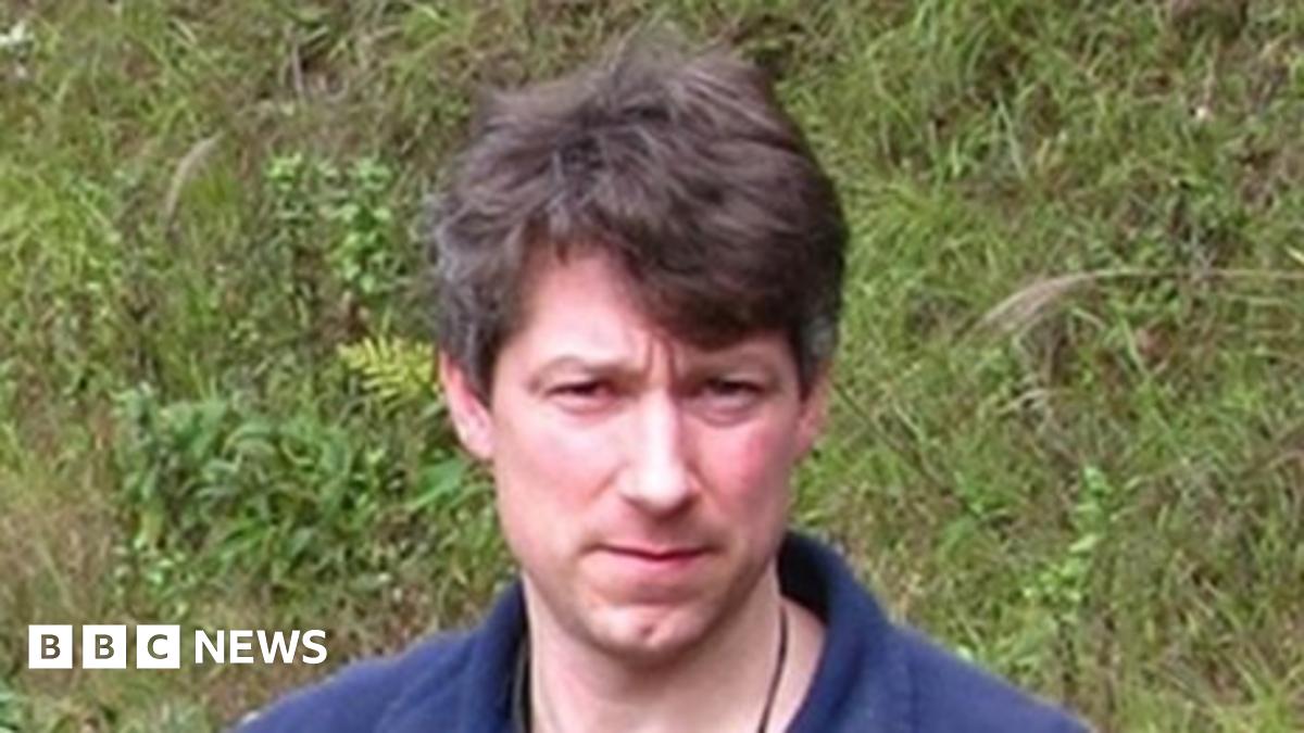 Scottish botanist Jamie Taggart missing in Vietnam - BBC News