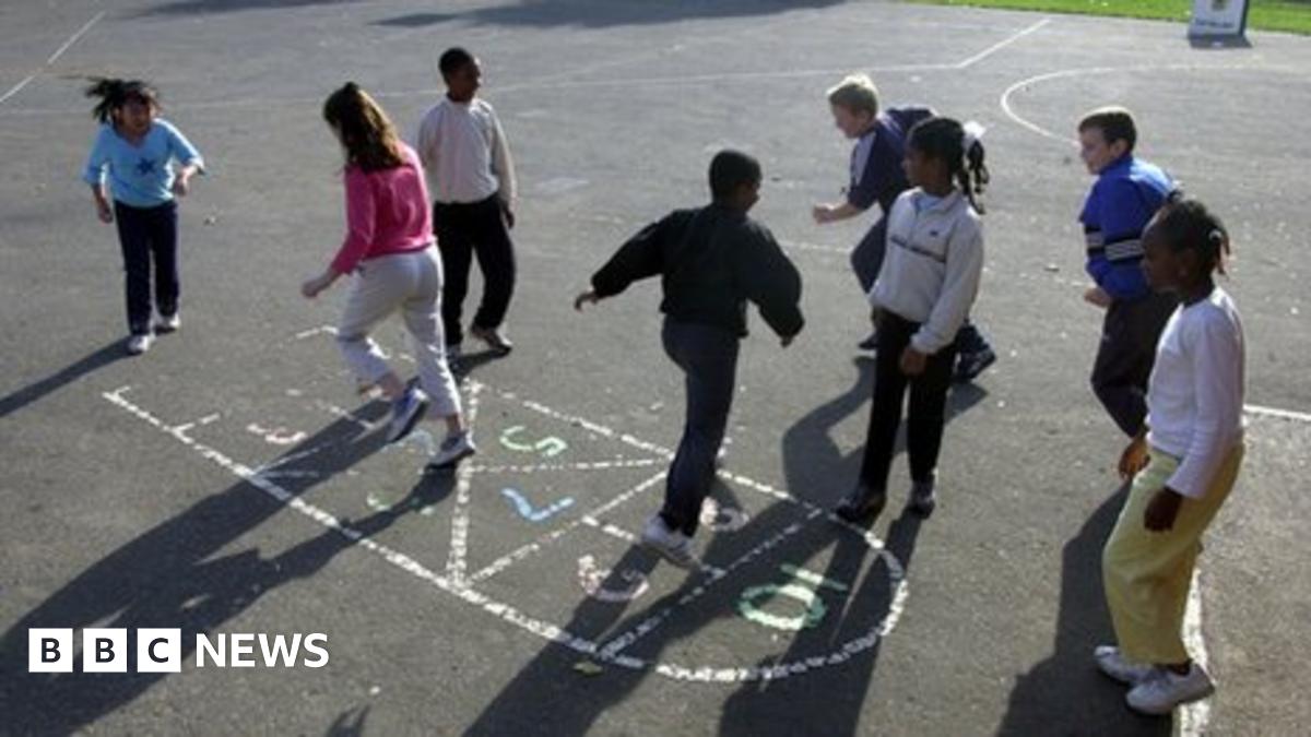 Lack of children's exercise policy is 'child neglect' - BBC News