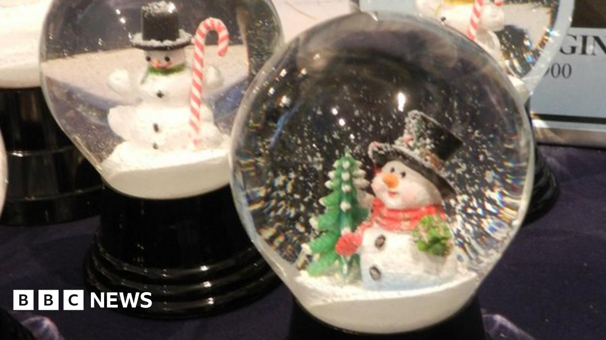 The family company that invented the snow globe - BBC News