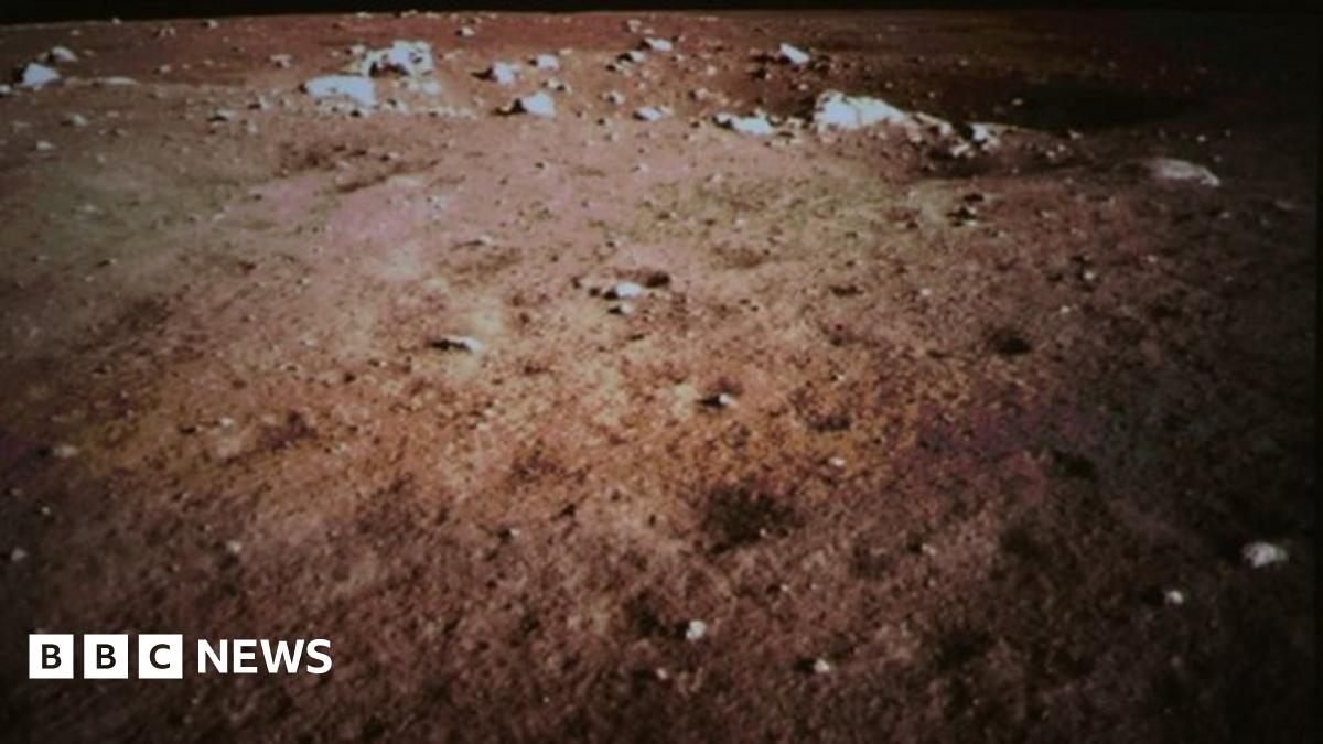 China lands Jade Rabbit robot rover on Moon - BBC News