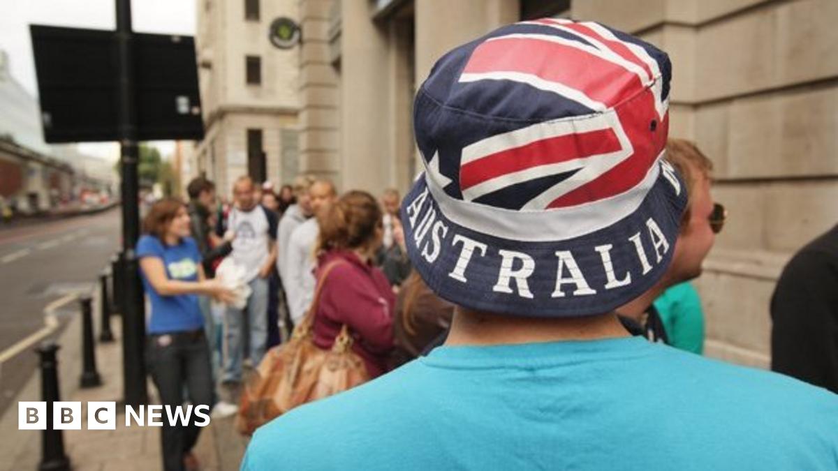 The decline of the Australian in the UK - BBC News