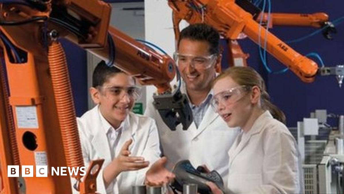 'Tech levels' backed by industry unveiled - BBC News