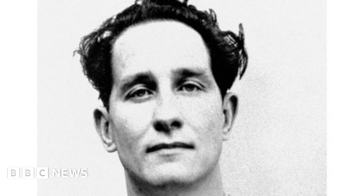 Ronnie Biggs: A life on the run - BBC News