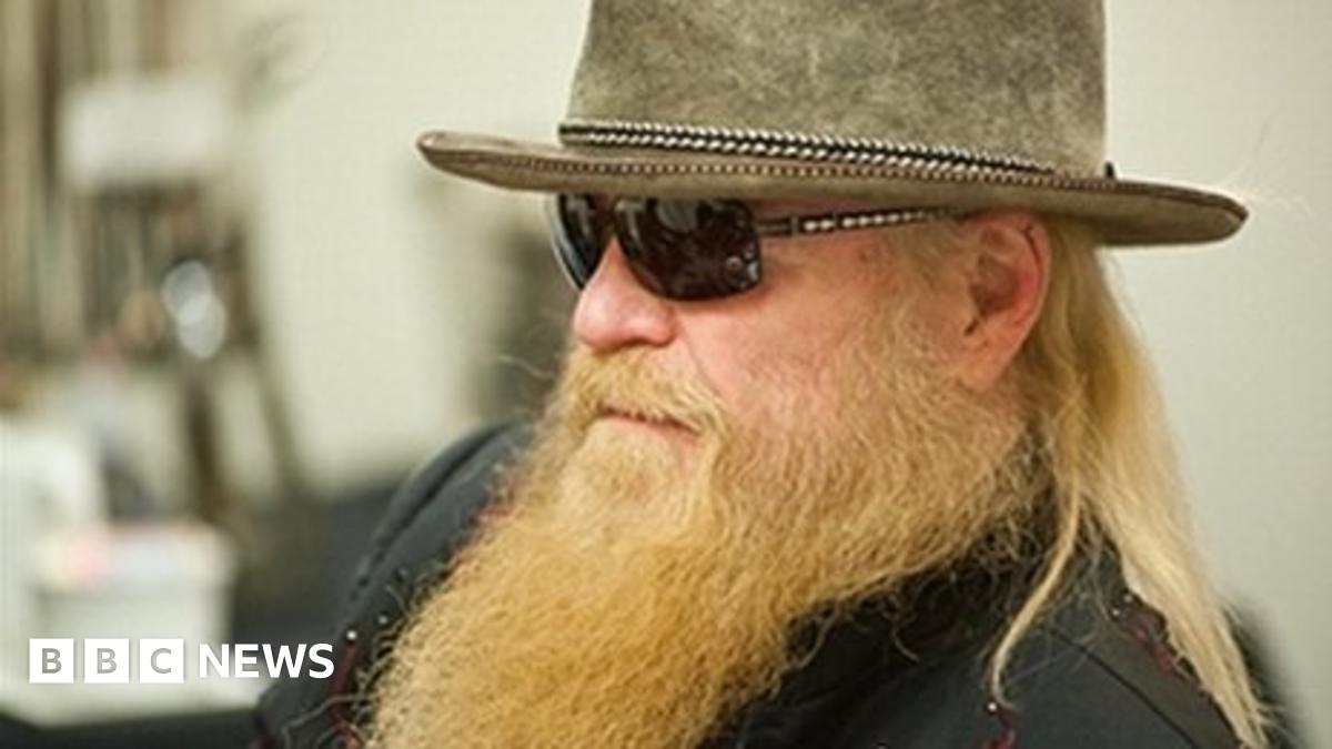 Paper Monitor: Beard polemic - BBC News