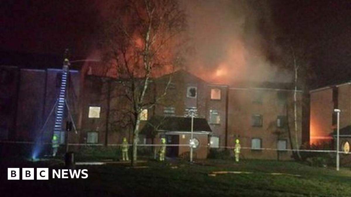 Fire damages at former Reading University halls Bulmershe Court - BBC News
