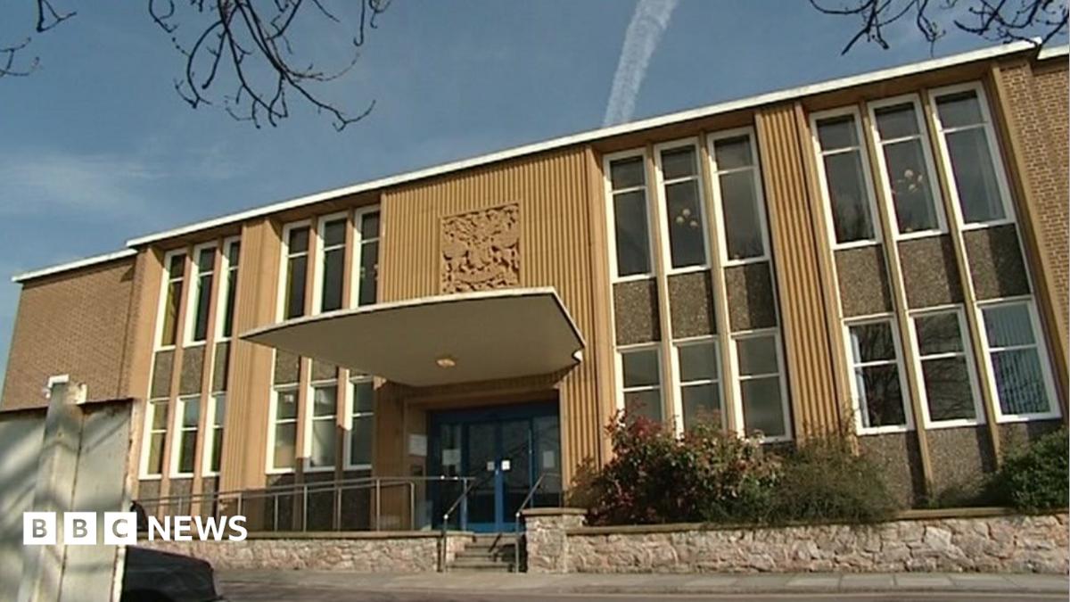 Jonathan Grant in court over Barnstaple attempted rape - BBC News