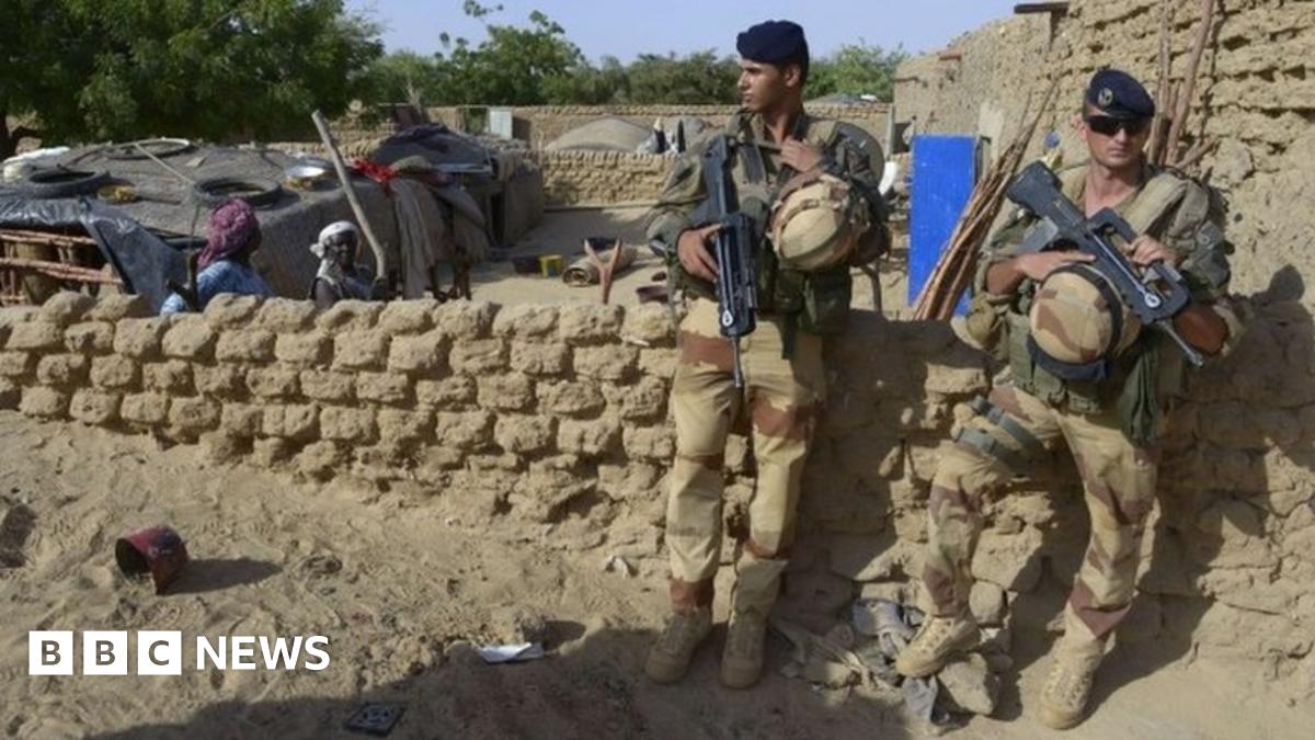 France to 'deploy troops' to fight Sahara militants - BBC News