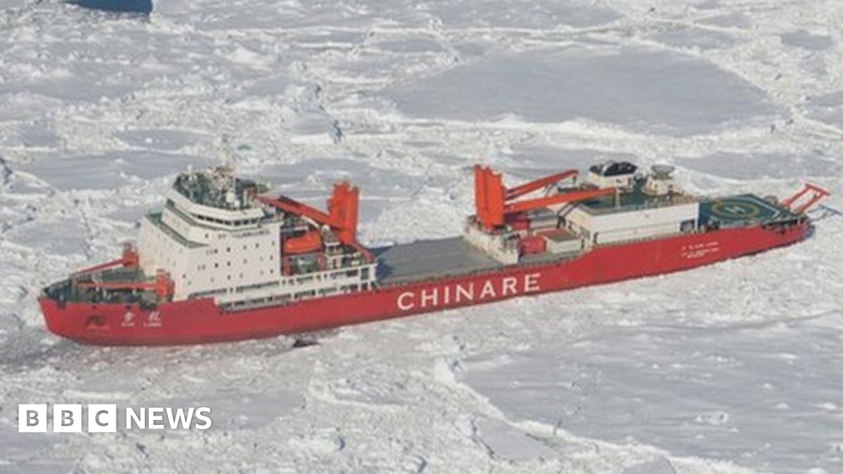 Antarctic rescue: Chinese ship Xue Long 'stuck in ice' - BBC News