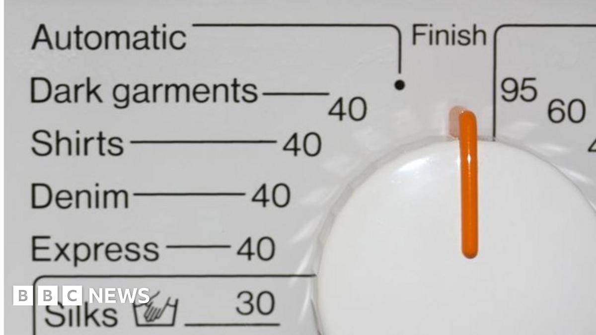 Australia police free naked man stuck in washing machine - BBC News