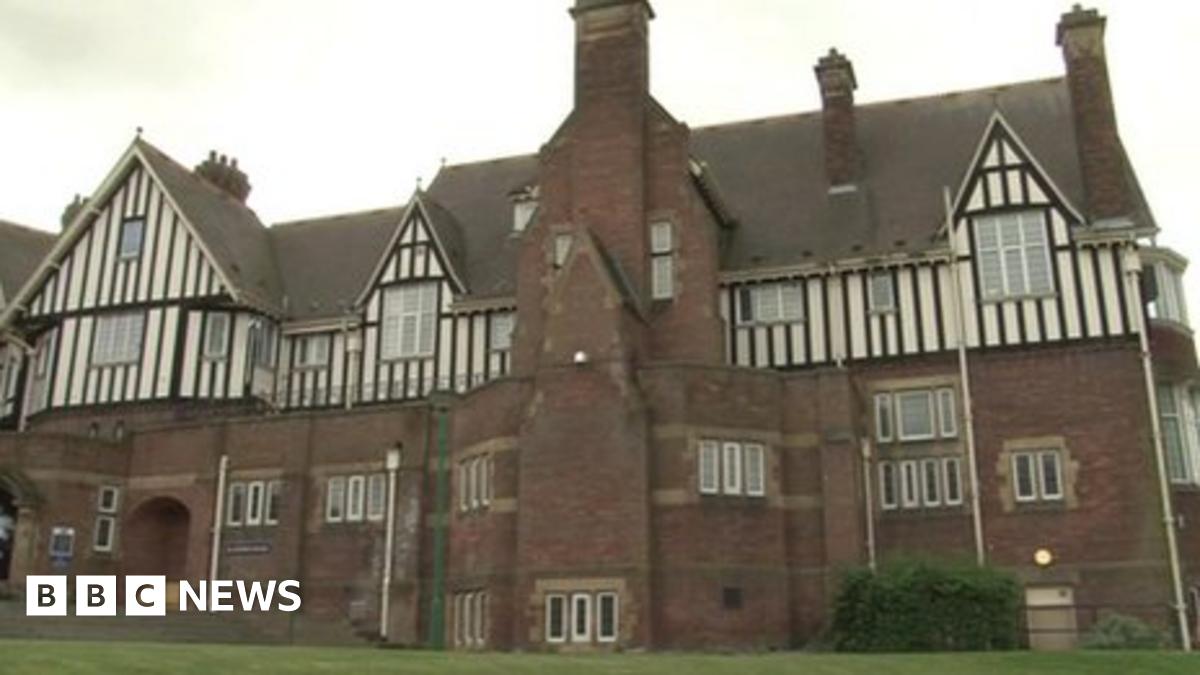 Askham Grange prison closure decision 'baffling' - BBC News