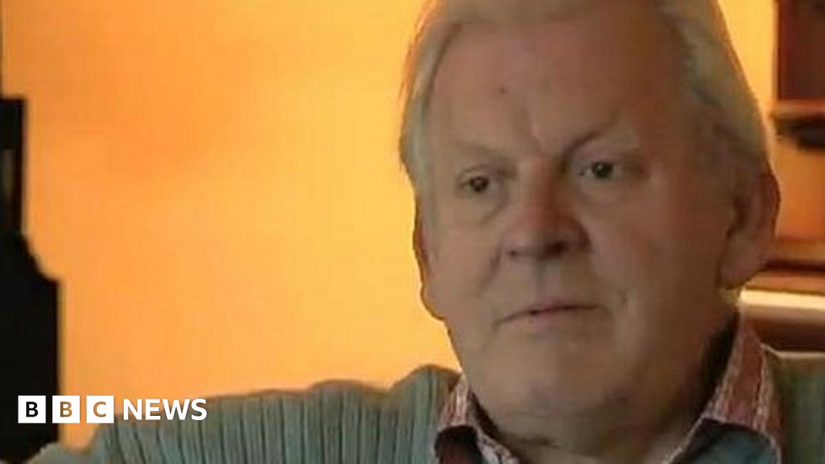Sir Thomas Allen to receive Queen's Medal for Music - BBC News