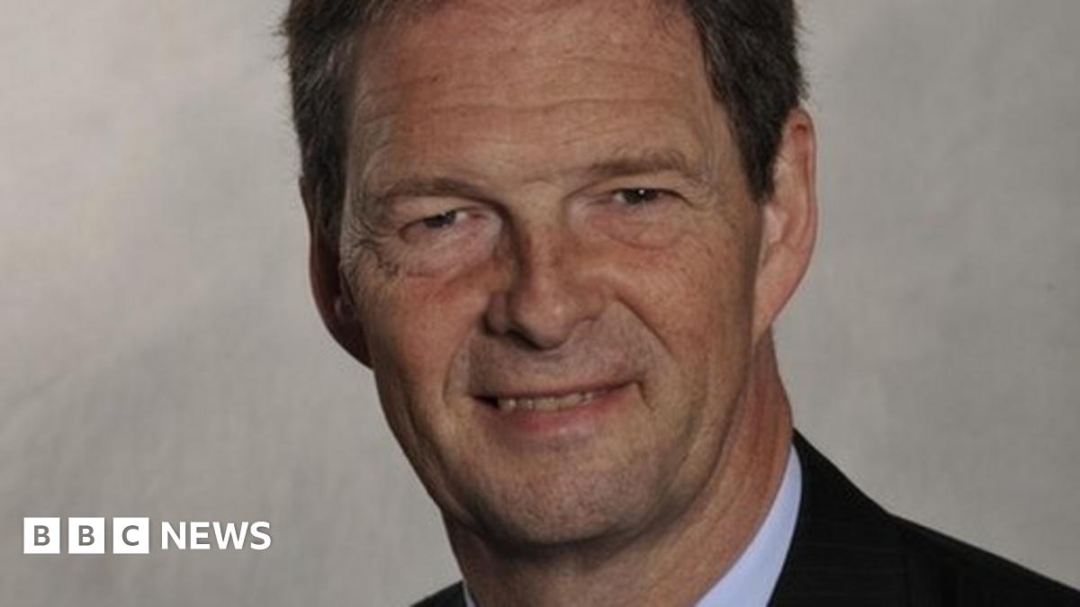 Commons defence committee chairman quits to prevent 'conflict of ...