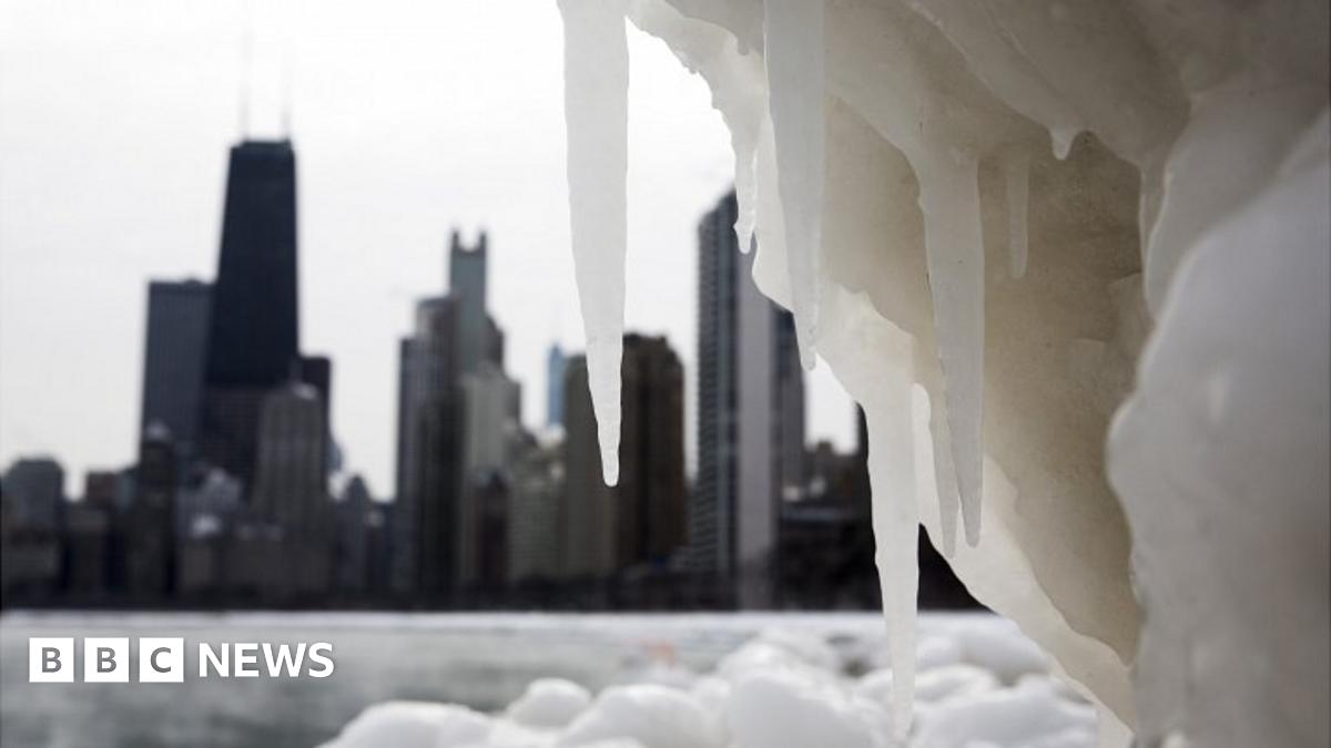 Big freeze shatters North America temperature records - BBC News