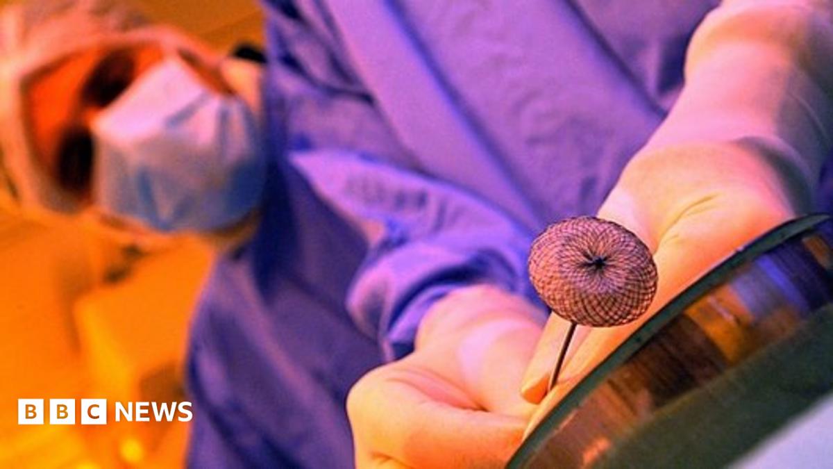 Medical glue 'can fix broken heart' - BBC News