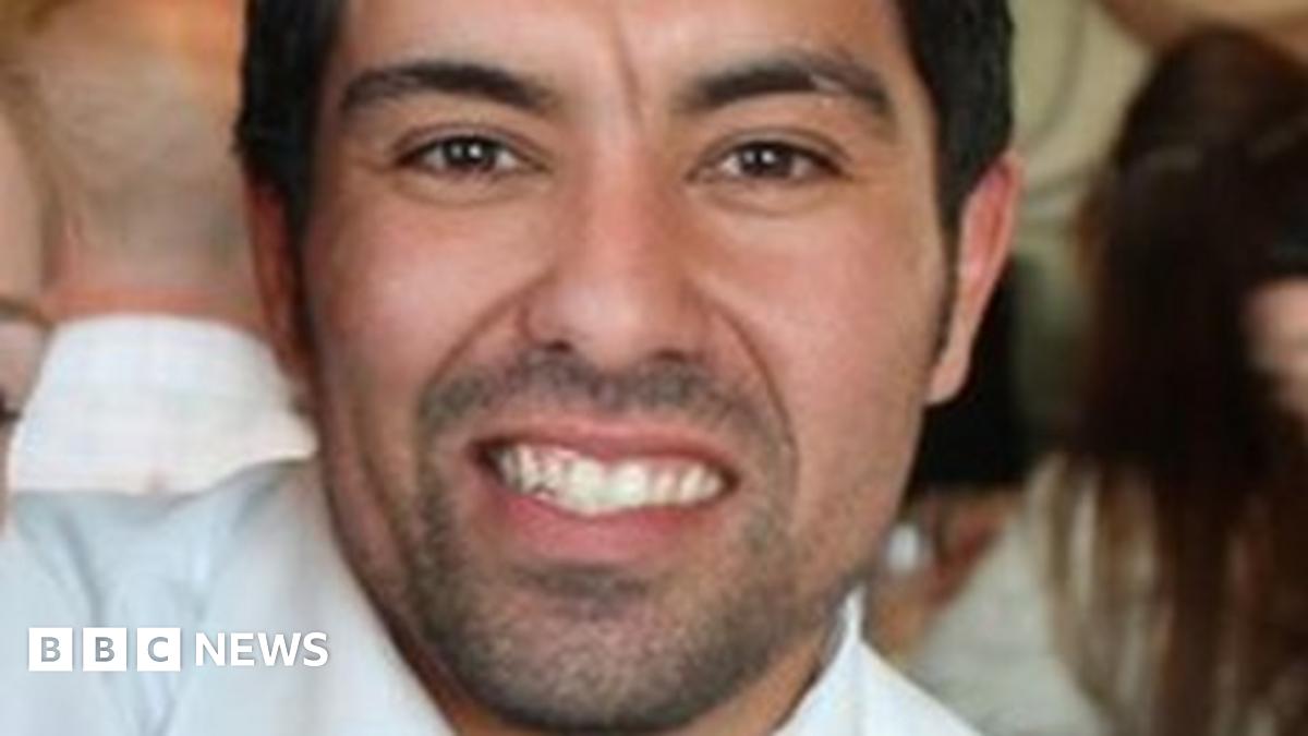 Nick Bonnie nightclub death: Four receive suspended sentences - BBC News
