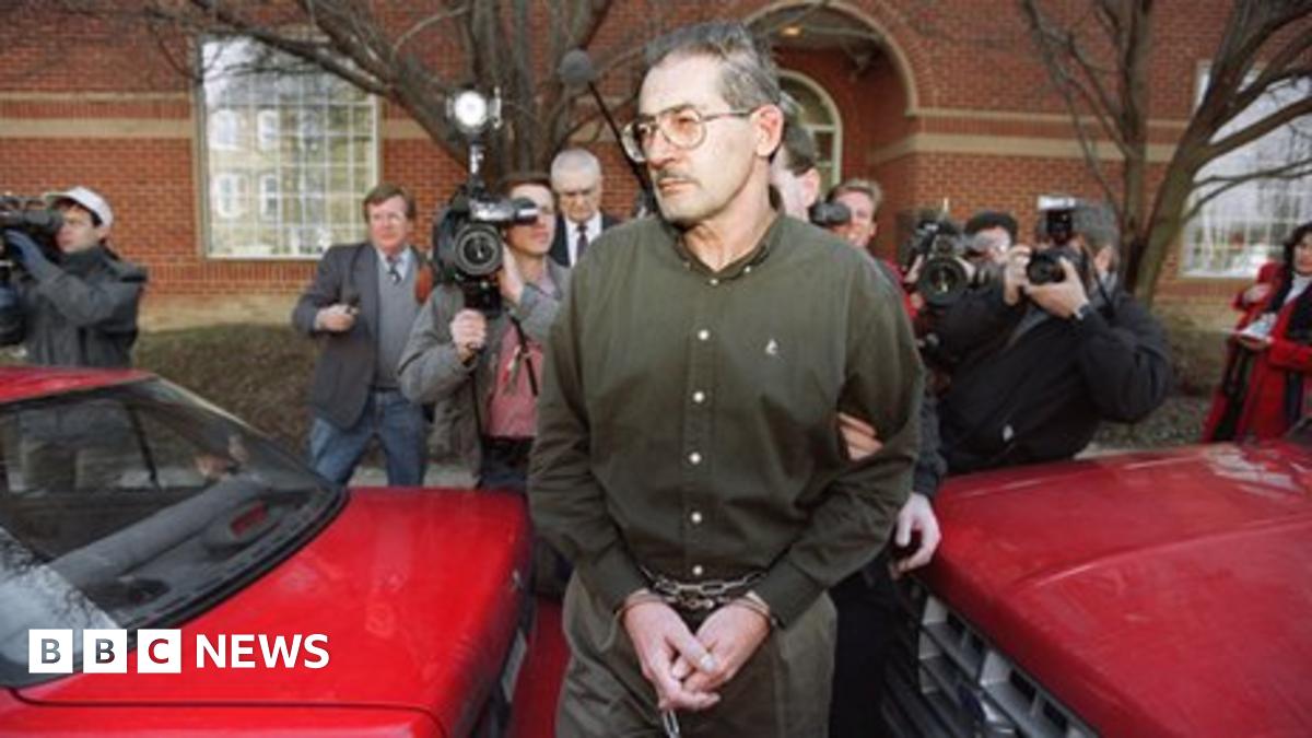 The woman who tracked down a CIA mole - BBC News