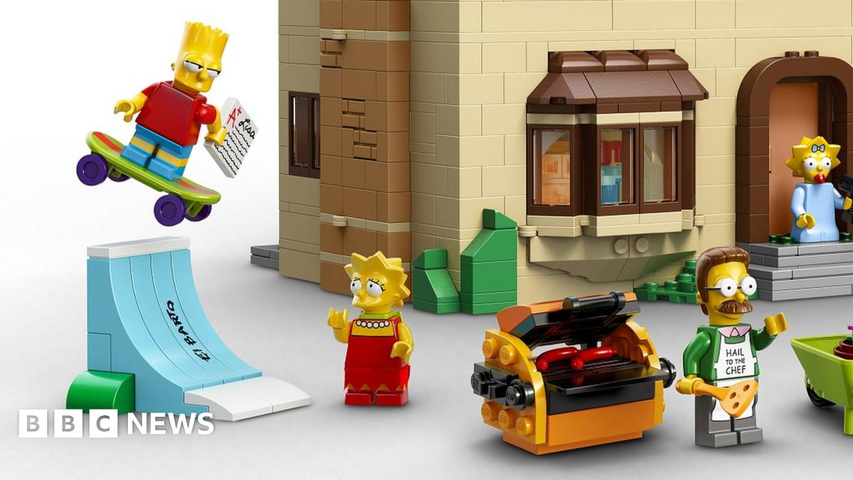 Lego confirms Simpsons construction set - BBC News