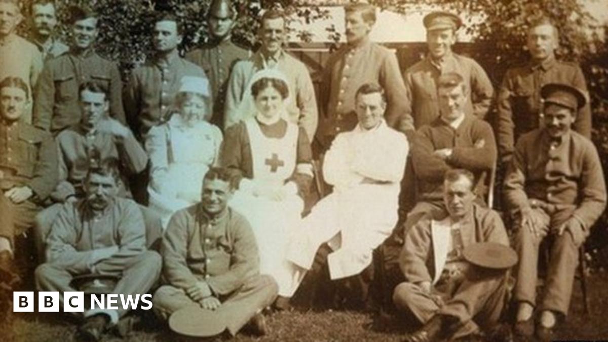 Funding helps Charing look back at village life during WW1 - BBC News