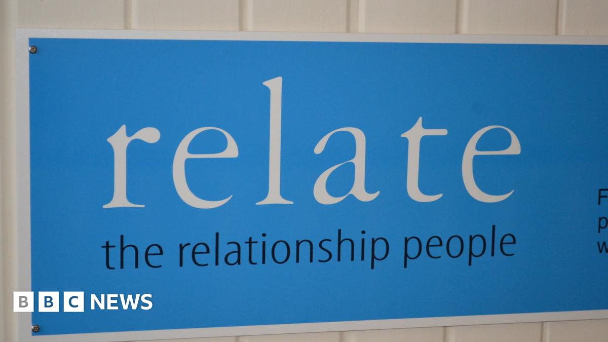Couples turn to Guernsey Relate after Christmas - BBC News