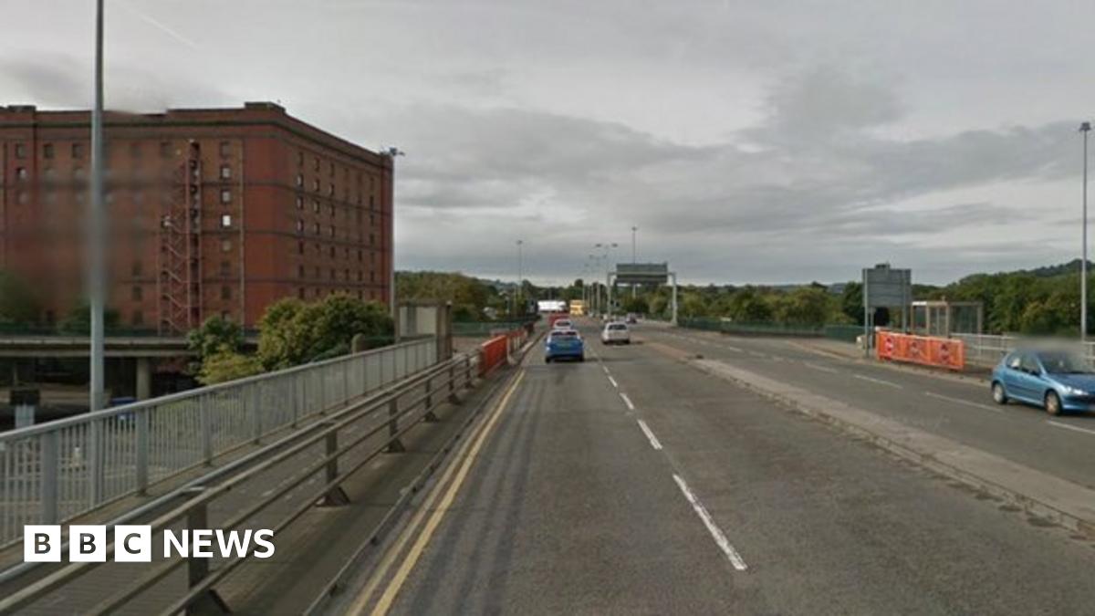 Bristol Plimsoll swing bridge repairs complete - BBC News