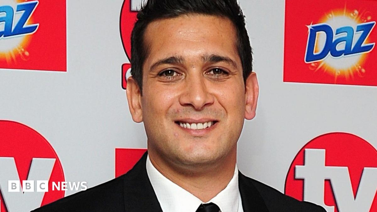 Coronation Street to introduce first Muslim family - BBC News