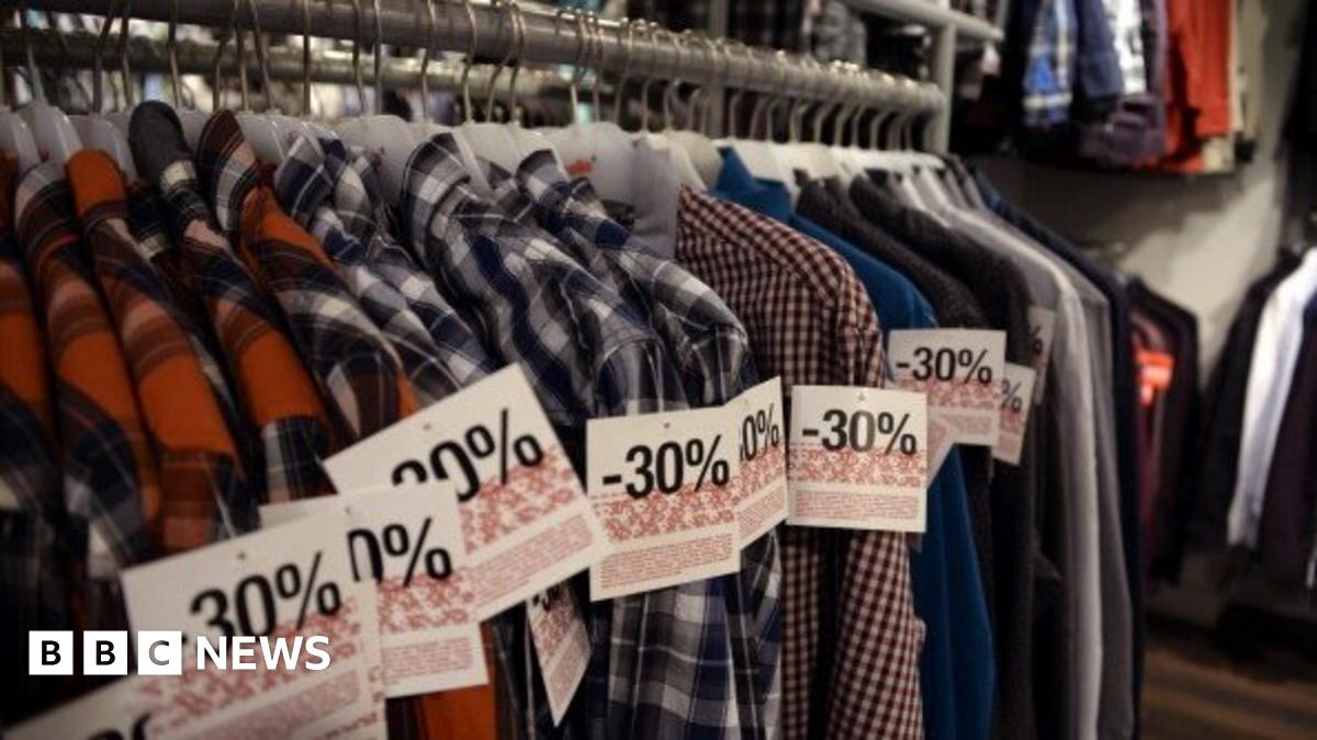 French economy 'still looking weak' - BBC News