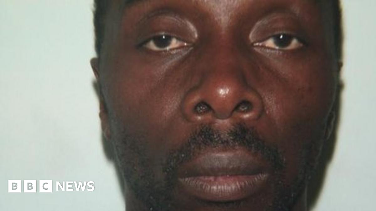 Armed robber Malcolm Parker on run from Blantyre House - BBC News