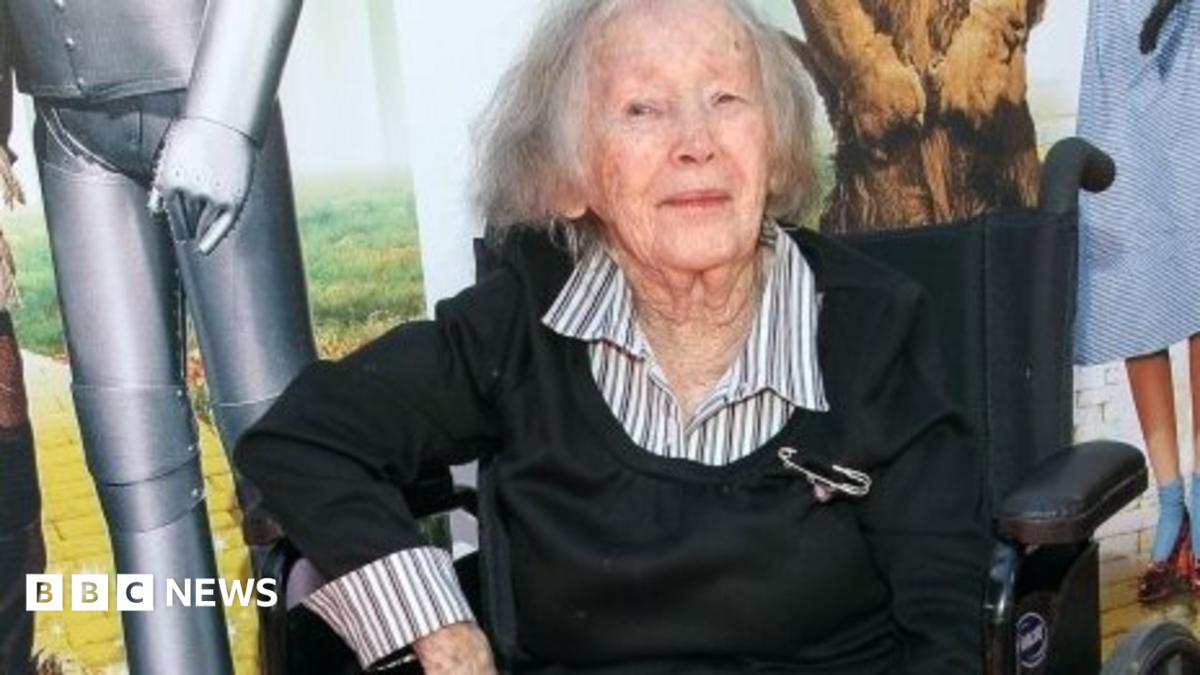 Munchkin actress Ruth Duccini dies at 95 - BBC News