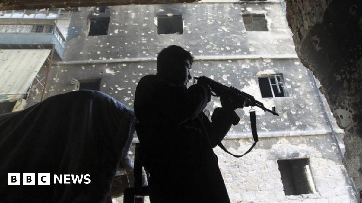Syria opposition votes to attend Geneva II peace talks - BBC News