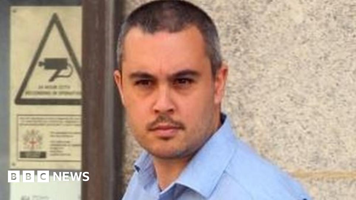 Former Broadmoor worker Alan Ostler admits misconduct - BBC News