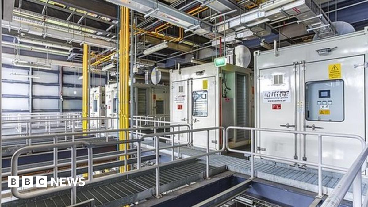 Inside a custom-built data centre - BBC News