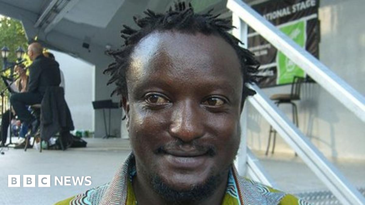 Kenyan author Binyavanga Wainaina: "I am homosexual" - BBC News