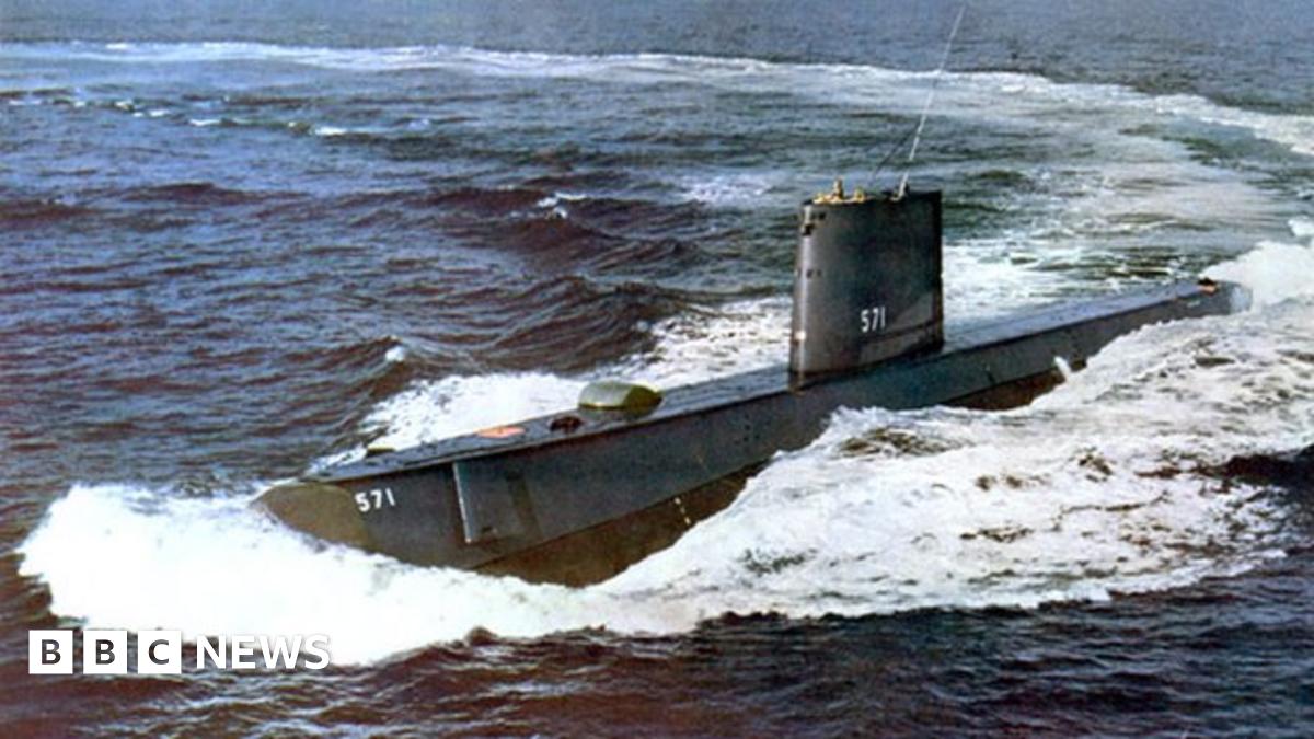 USS Nautilus: A record-breaking sub - BBC News