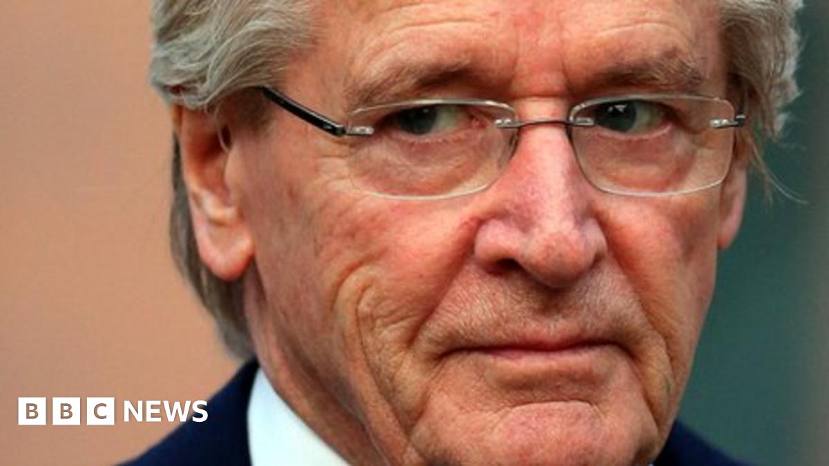 Roache TV 'previous lives' interview shown to jury - BBC News