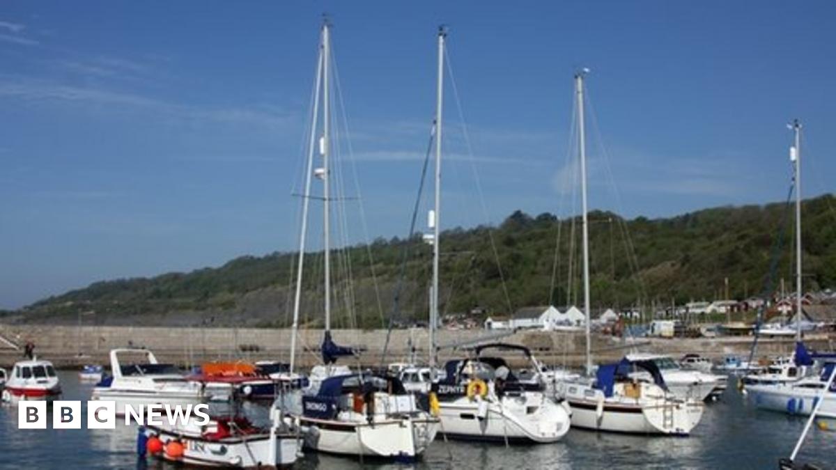 Faster internet on trains, boats and planes on horizon - BBC News