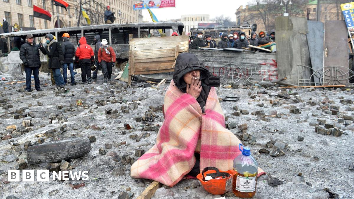 Ukraine unrest: No end in sight to 'medieval' protests - BBC News