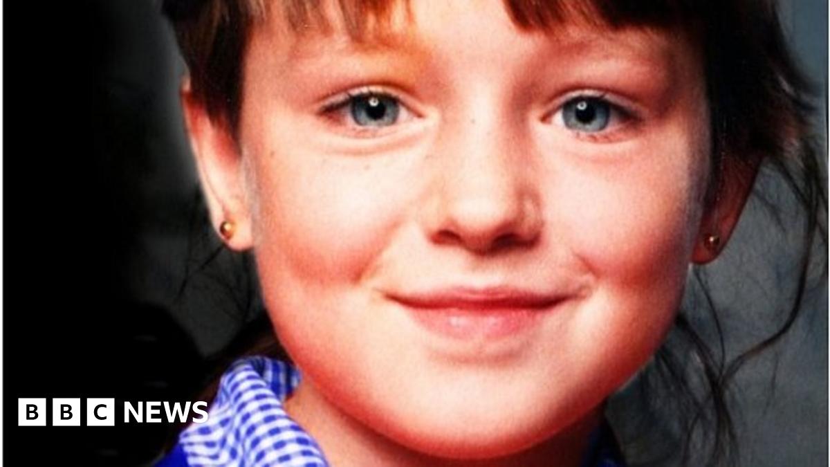 Joanne Dennehy's sister Maria on triple killer's childhood - BBC News