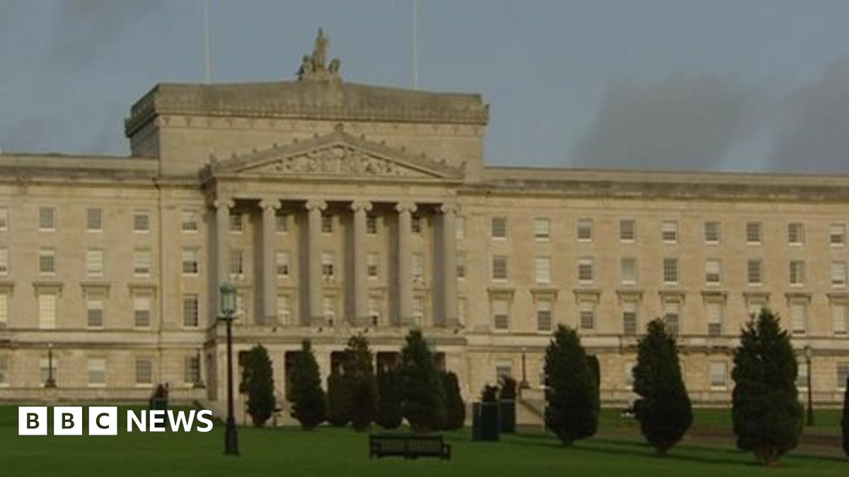 Stormont MLAs reveal family member employment - BBC News