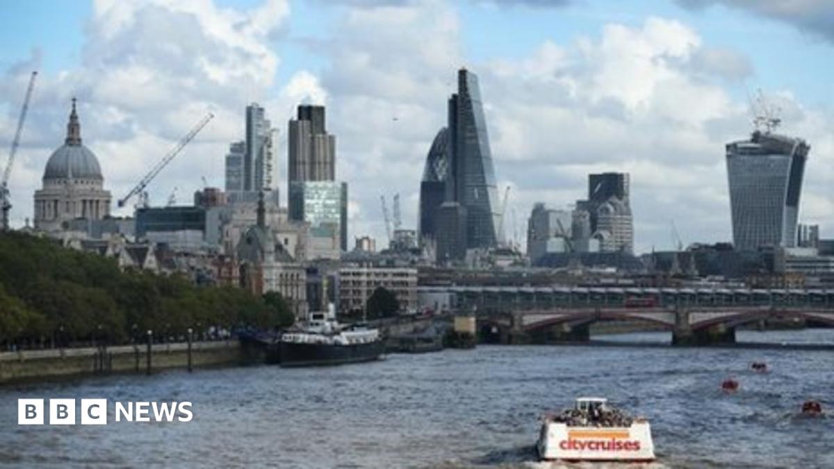 Centre for Cities says economic gap with London widening - BBC News