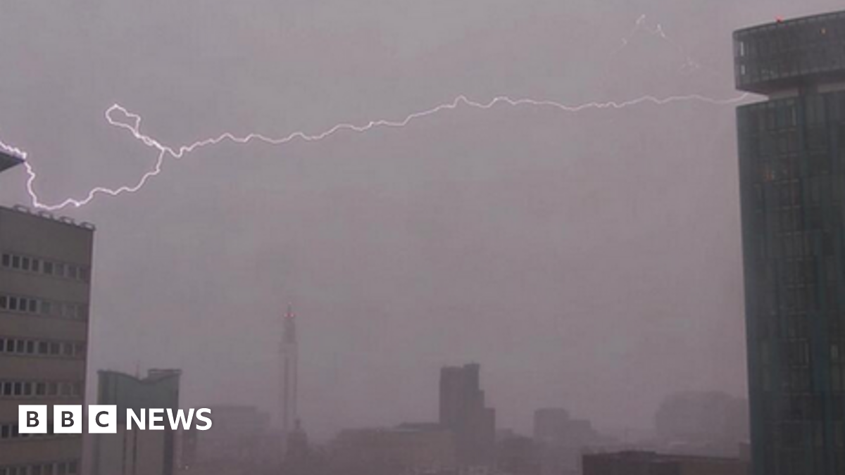 West Bromwich church and houses hit by lightning in storm - BBC News