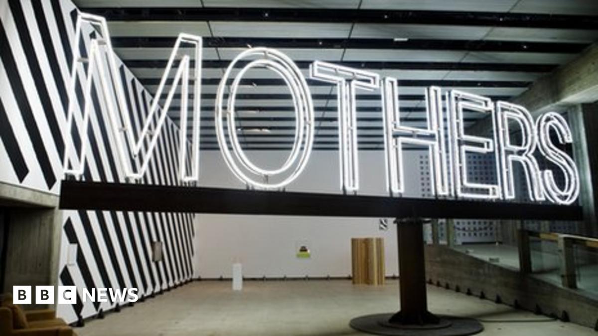 Martin Creed retrospective to open at Hayward - BBC News