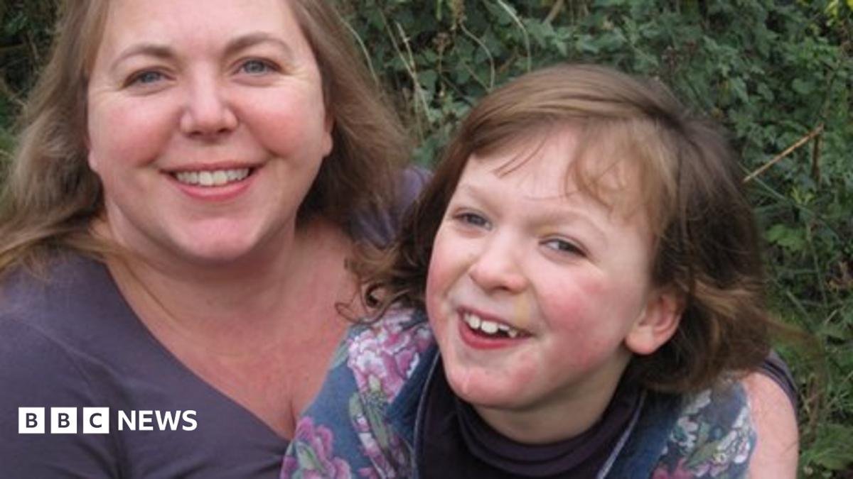 Colchester Hospital: £4.5m payout for brain injury girl - BBC News