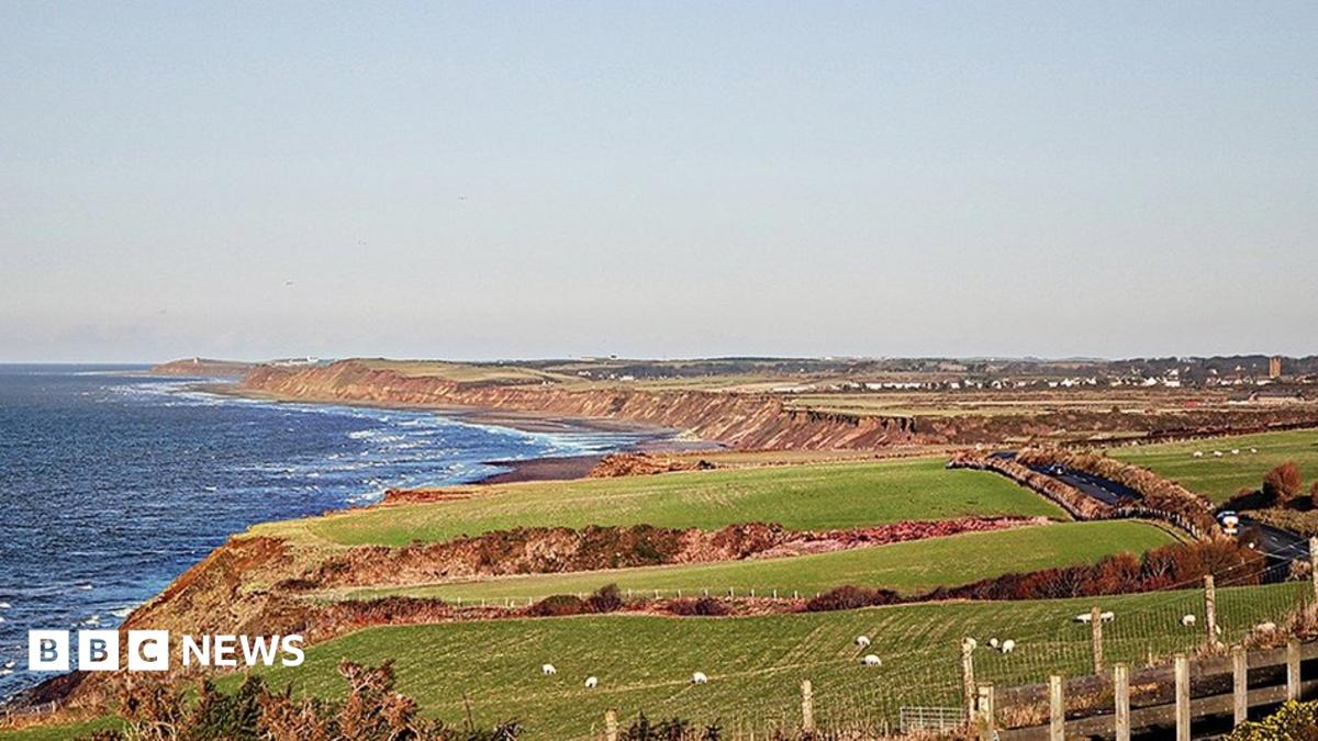 Isle of Man group considers 'worsening coastal erosion' - BBC News