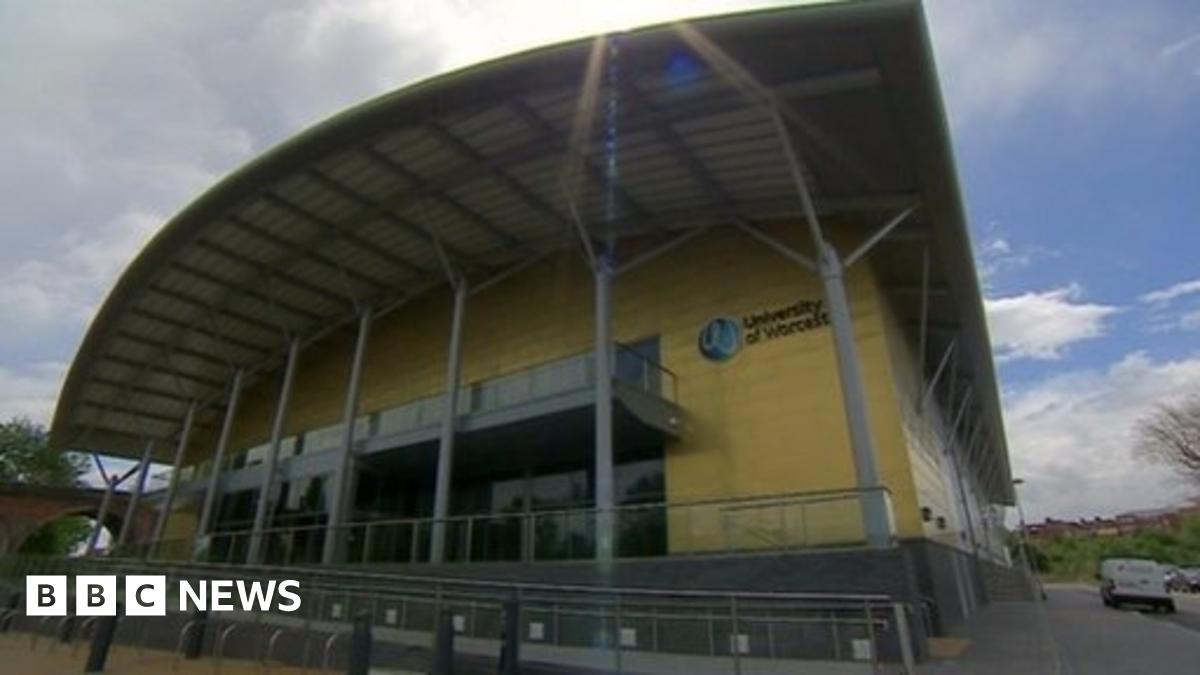 University of Worcester Arena Paralympic venue opens - BBC News